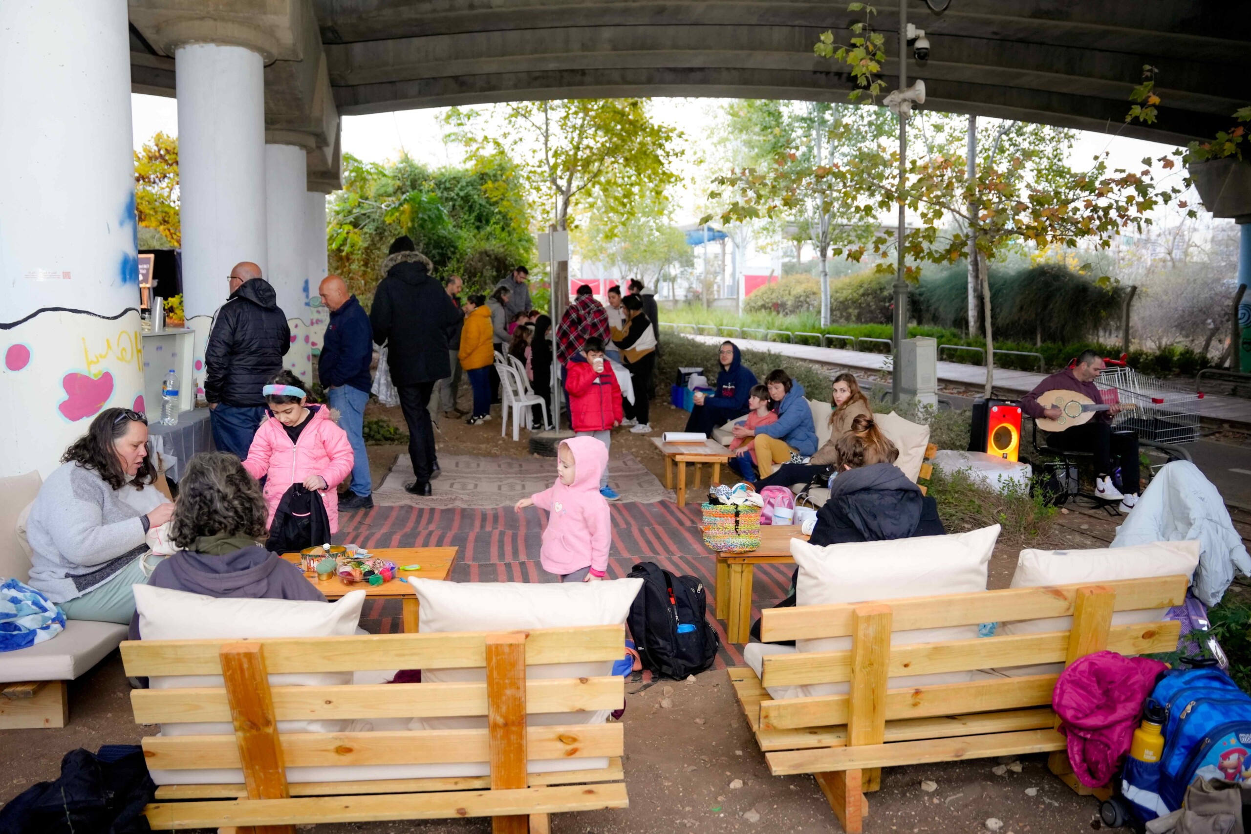 Kulna Jerusalem: Coffee Under the Bridge